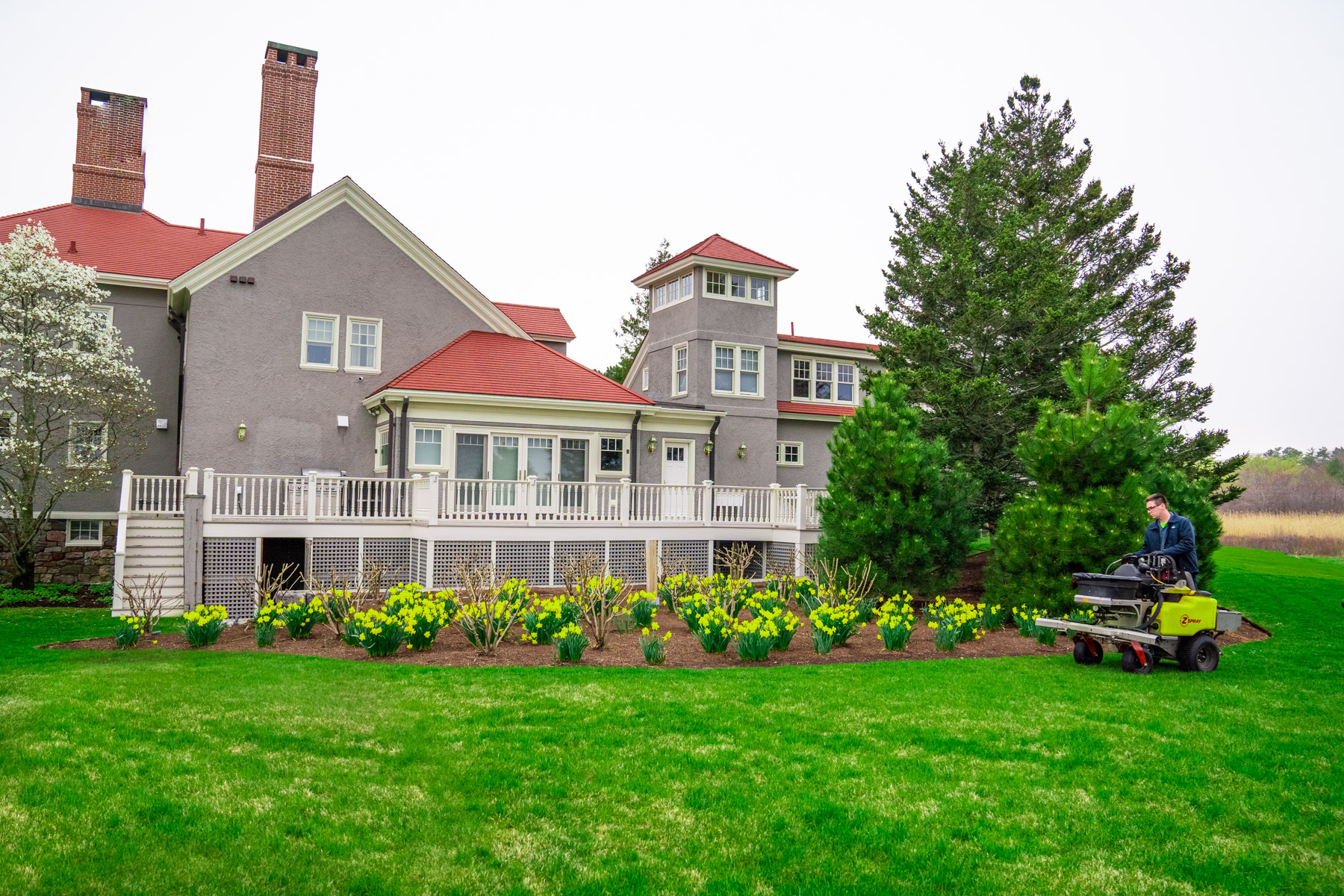 New Hampshire Lawn Care & Pest Control Services | Seacoast Turf Care